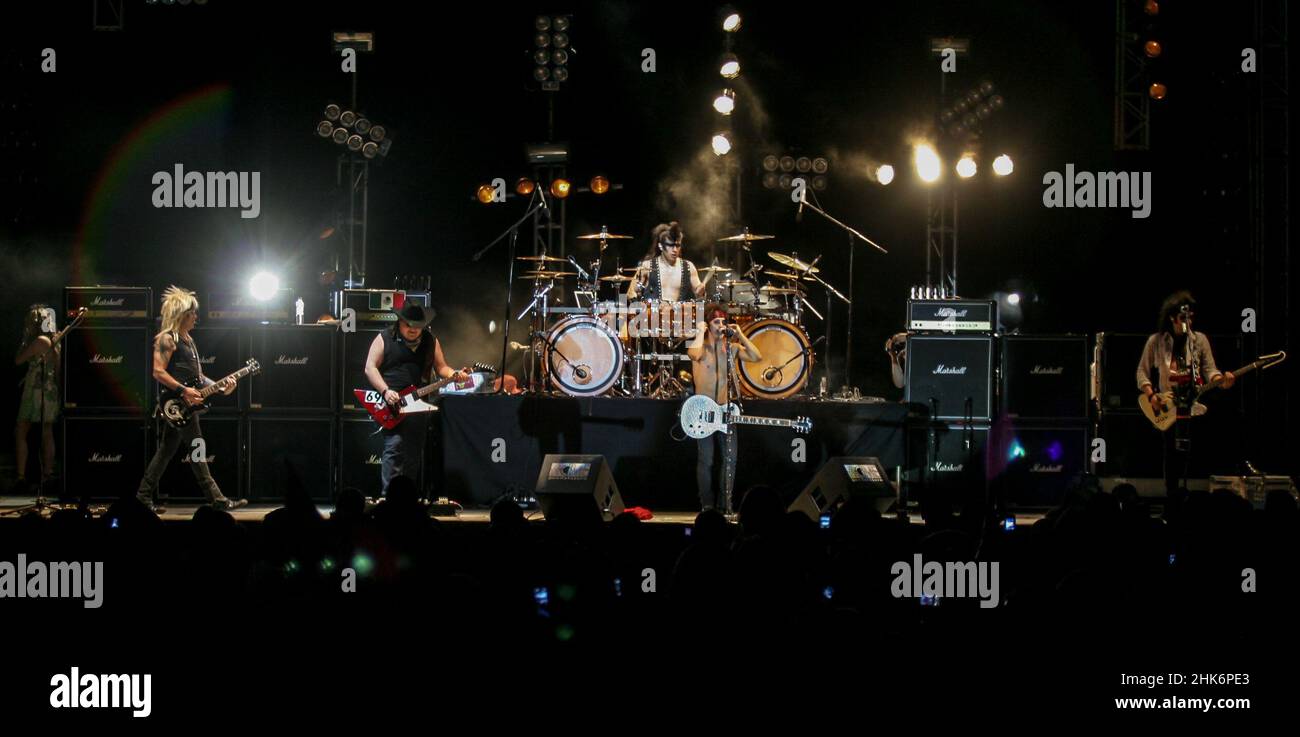 Banda de rock mexicana hi-res stock photography and images - Alamy