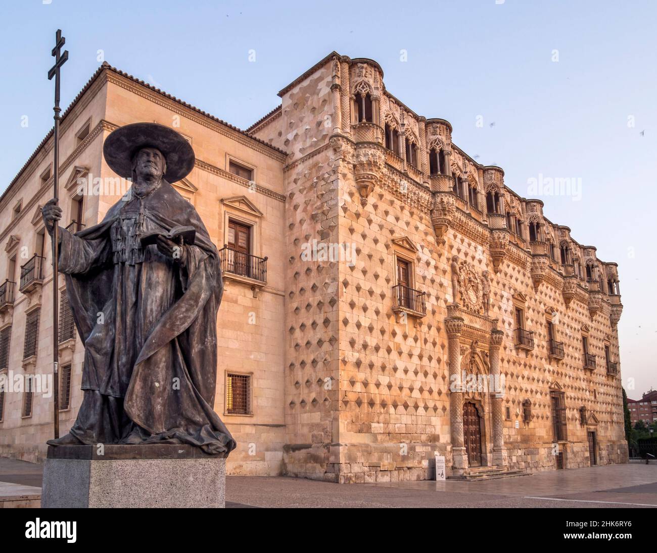 Palacio del Infantado o palacio de los Duques del Infantado ...
