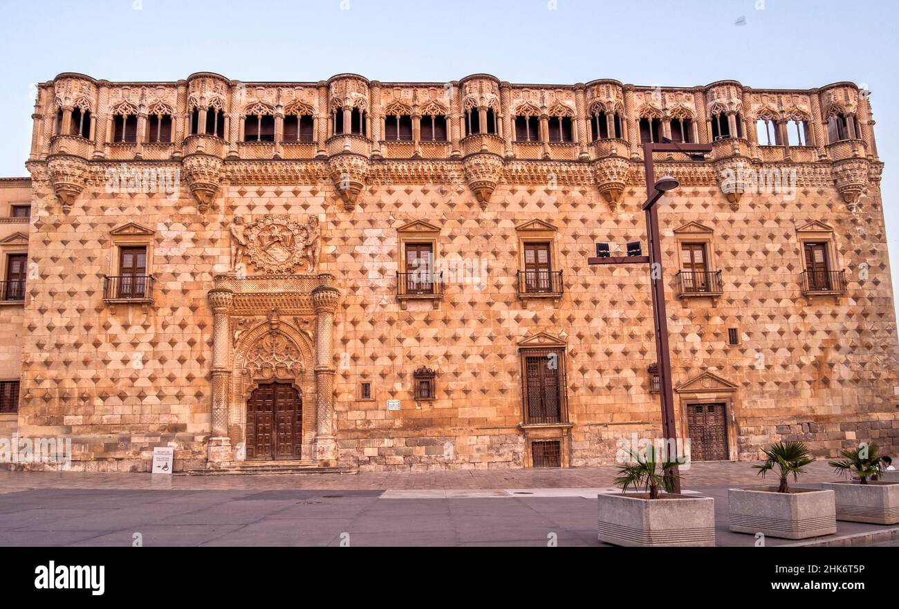 Palacio del Infantado o palacio de los Duques del Infantado ...