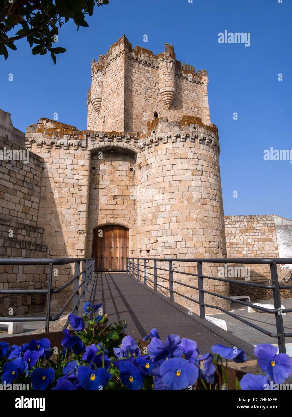 Coria castillo hi-res stock photography and images - Alamy