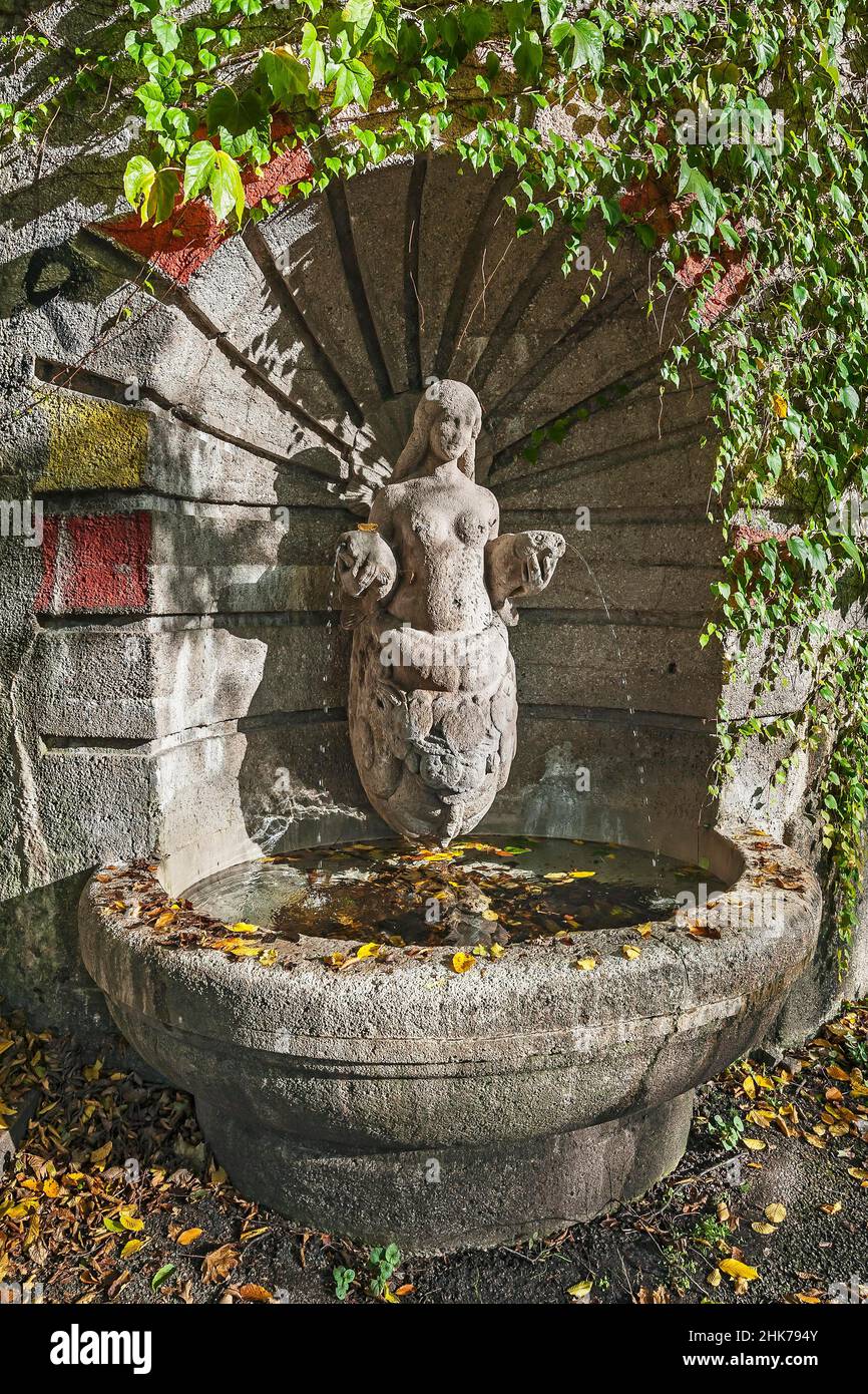 Monument, female fountain, by Philipp Widmer, Gebsattelstrasse, Au ...