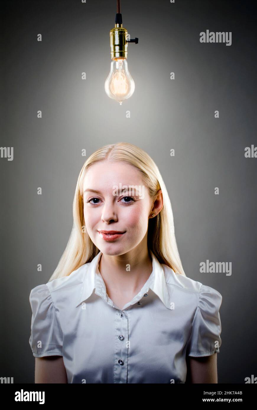 Head facing forward hi-res stock photography and images - Alamy