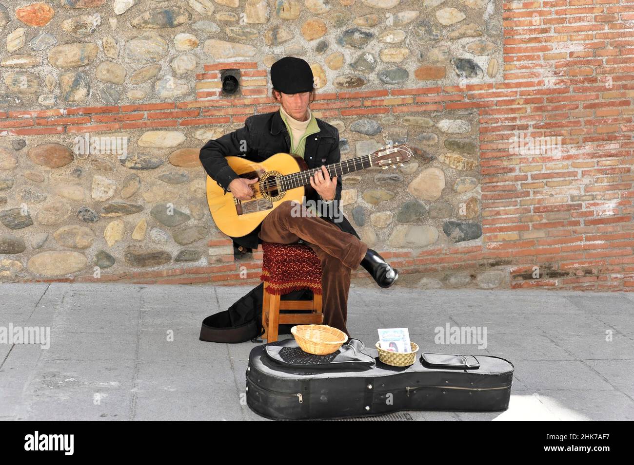Busker spain hi-res stock photography and images - Alamy