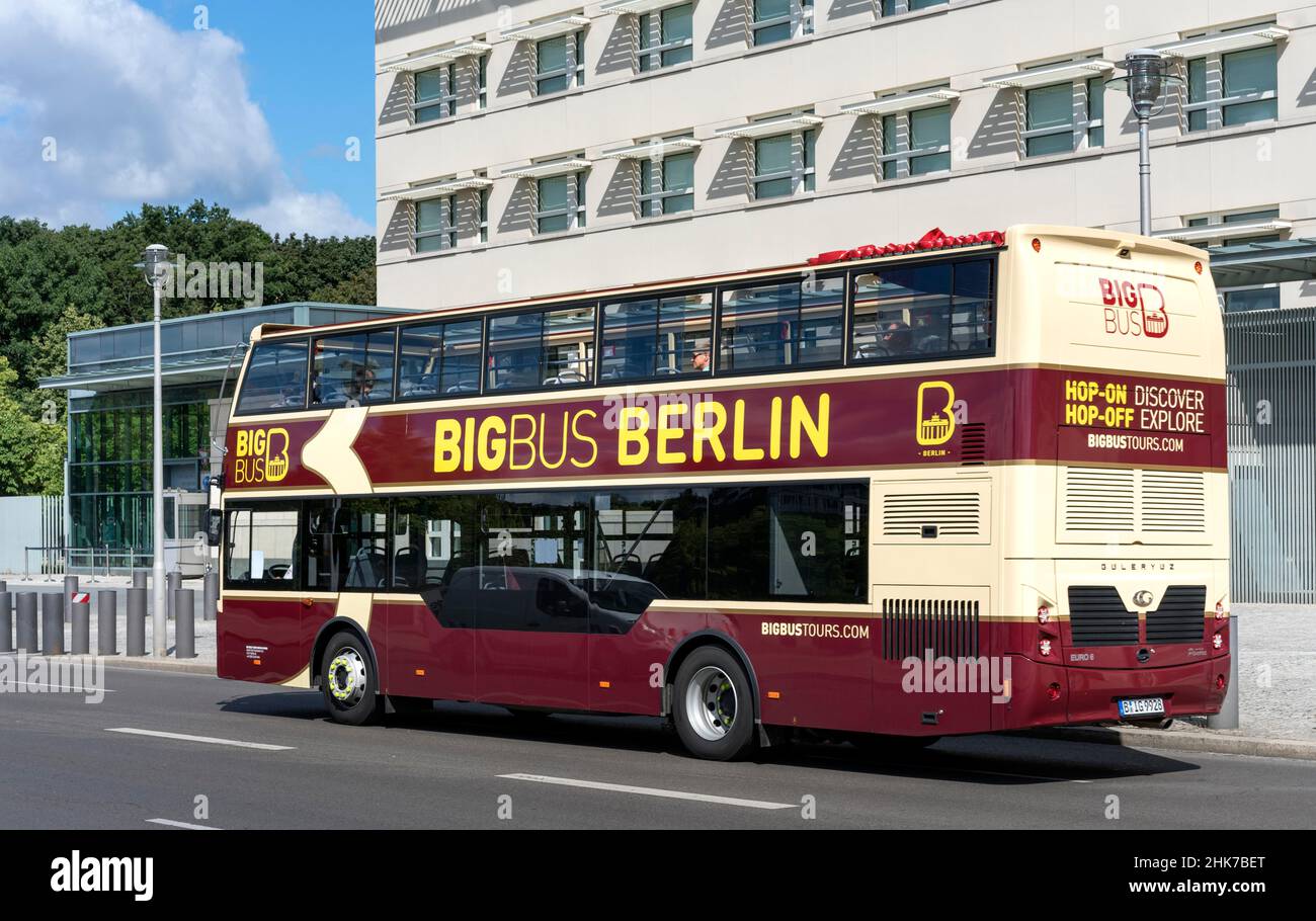 Berlin tourist bus drives past the American Embassy, Berlin, Germany ...