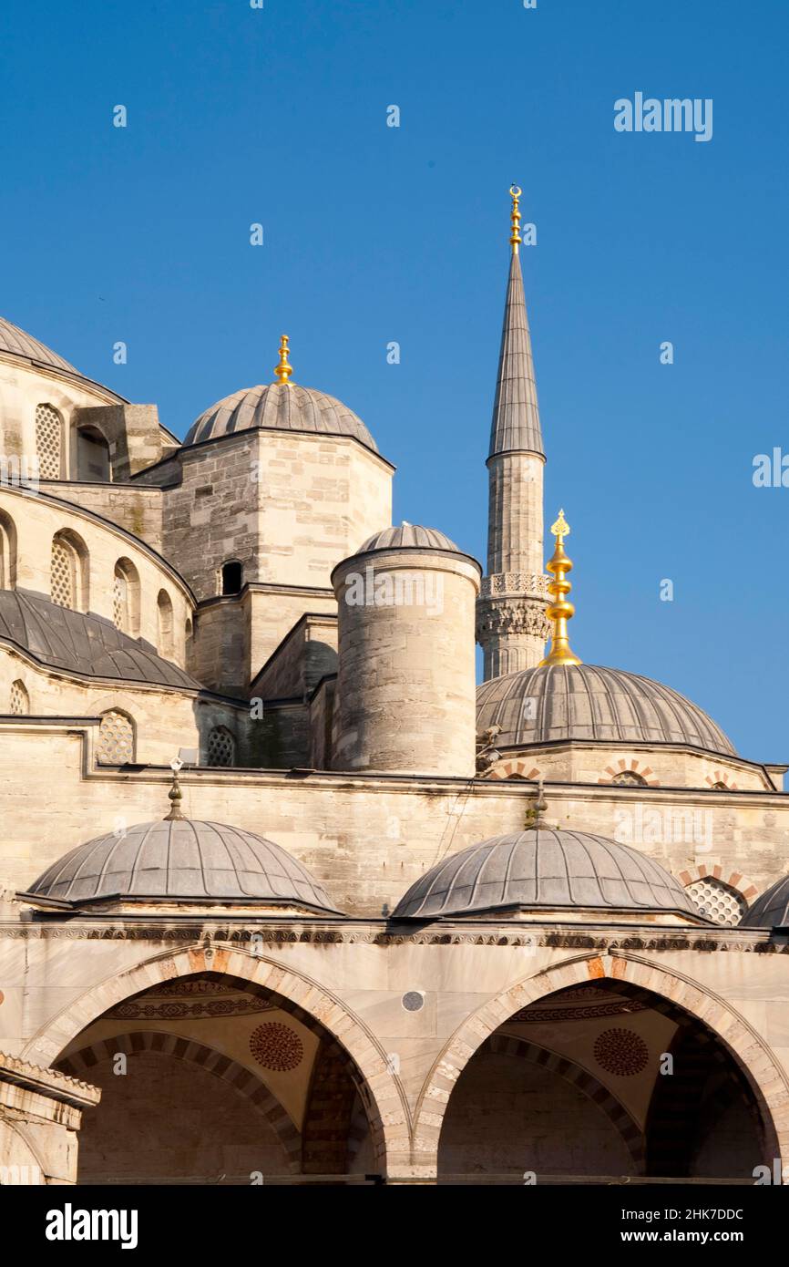 Blue Mosque, view from the forecourt, Istanbul, Turkey Stock Photo - Alamy