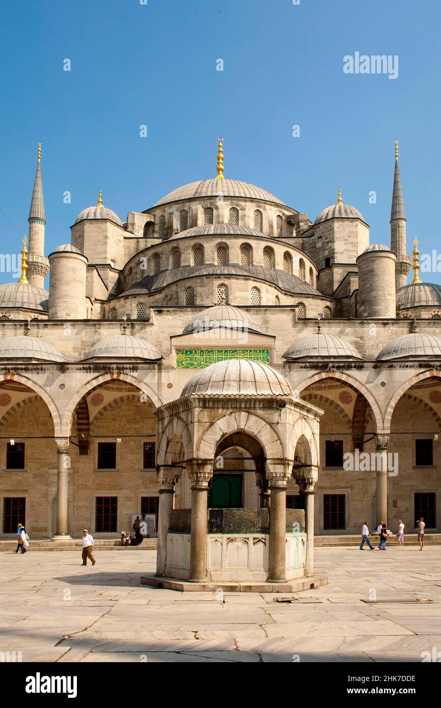 Blue Mosque, view from the forecourt, Istanbul, Turkey Stock Photo - Alamy