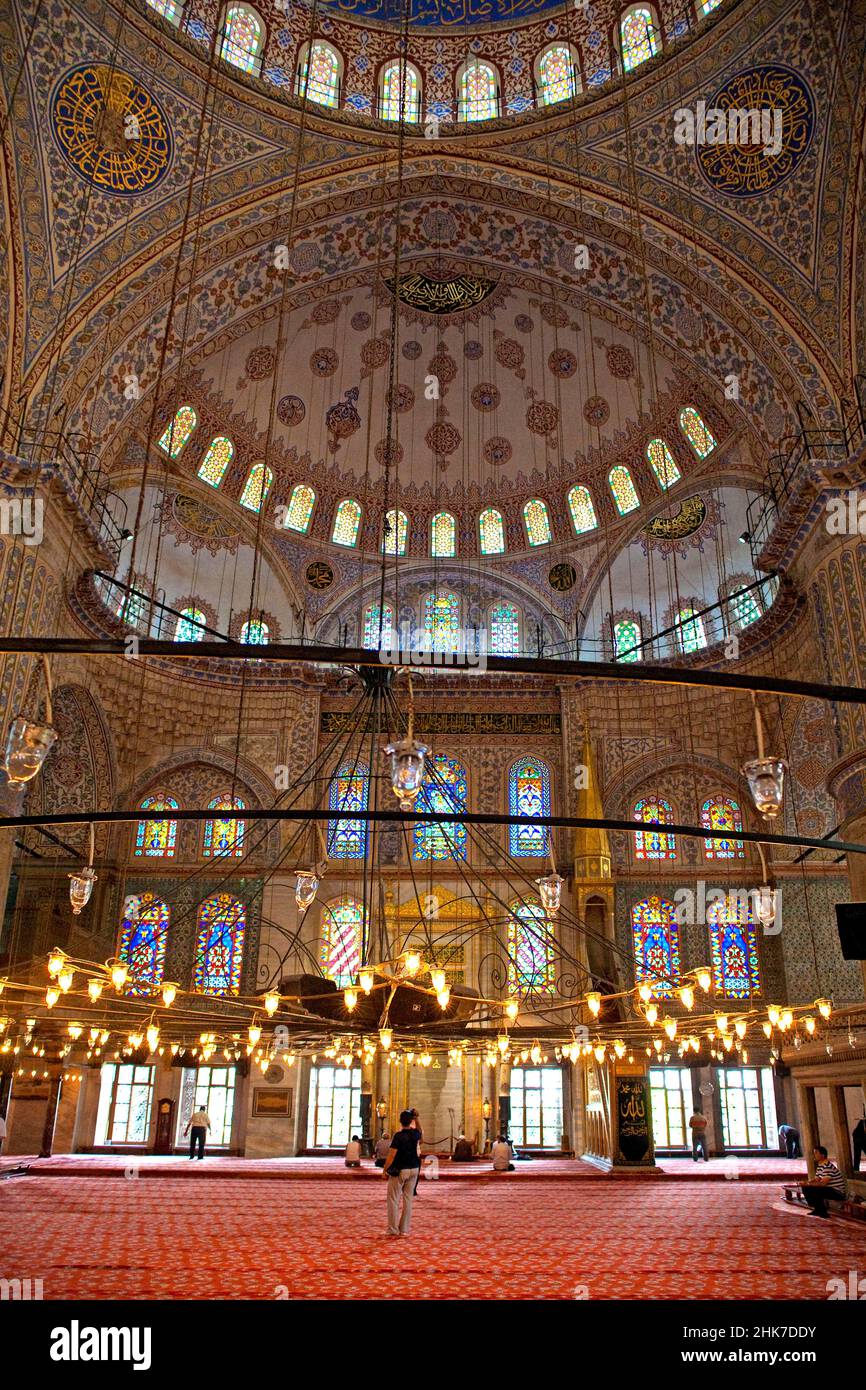 Blue Mosque, prayer hall with gigantic dome, Istanbul, Turkey Stock ...