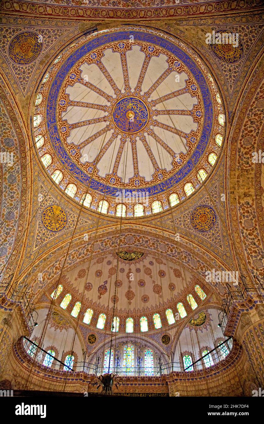 Blue Mosque, prayer hall with gigantic dome, Istanbul, Turkey Stock ...