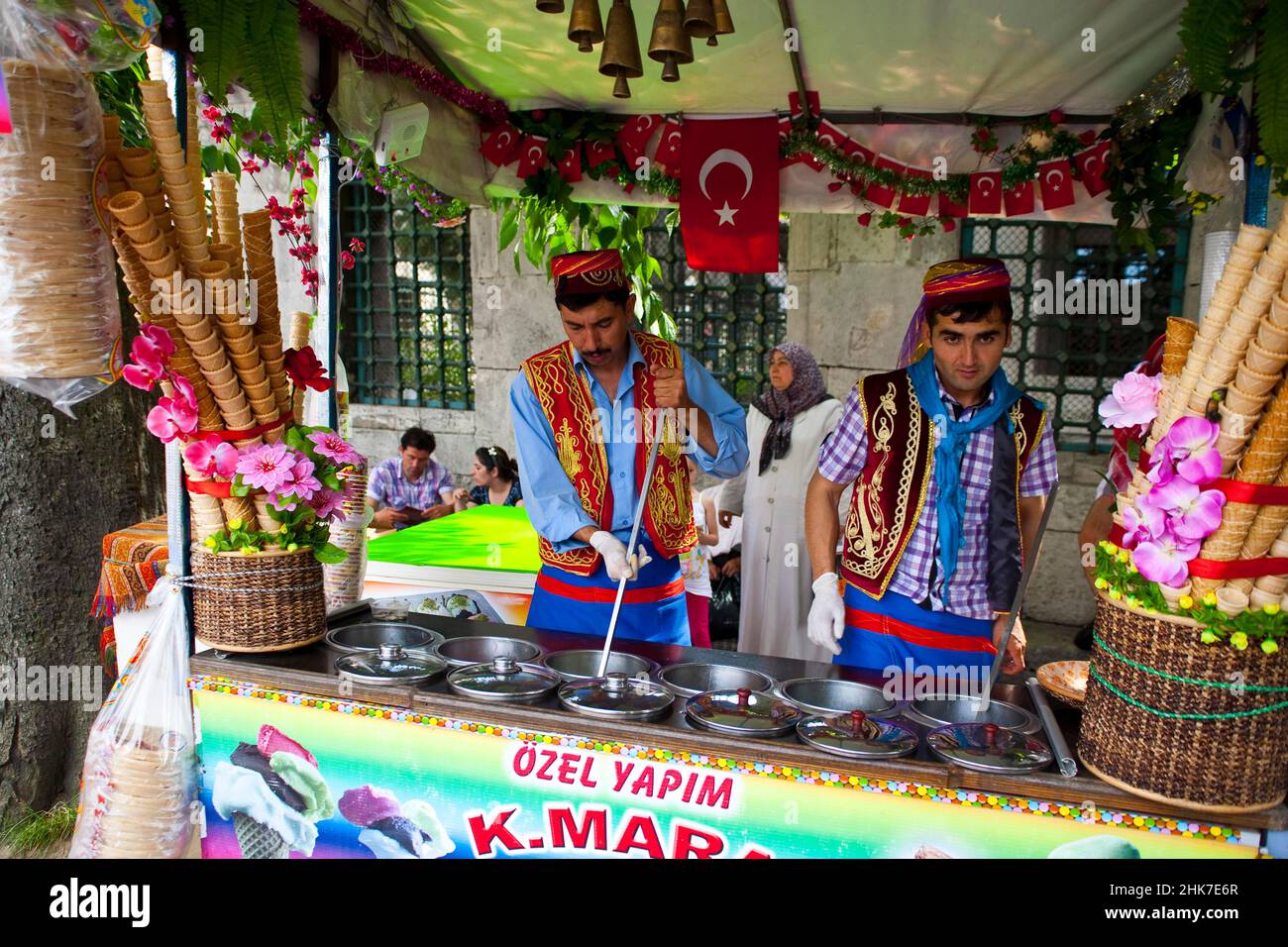 Ice cream stand istanbul hi-res stock photography and images - Alamy