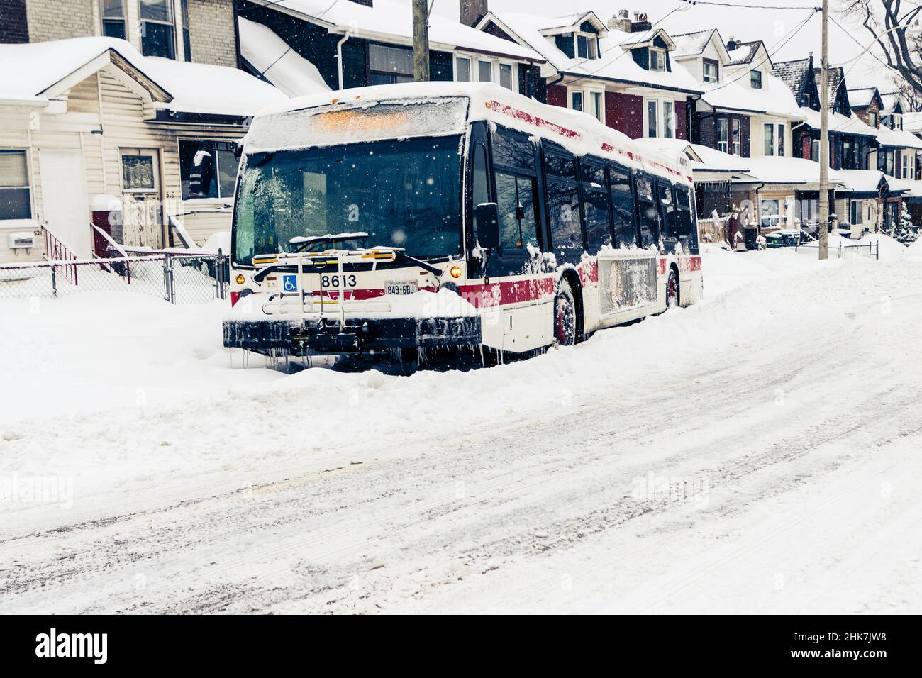 TTC Bus Stuck in the Snow Stock Photo - Alamy