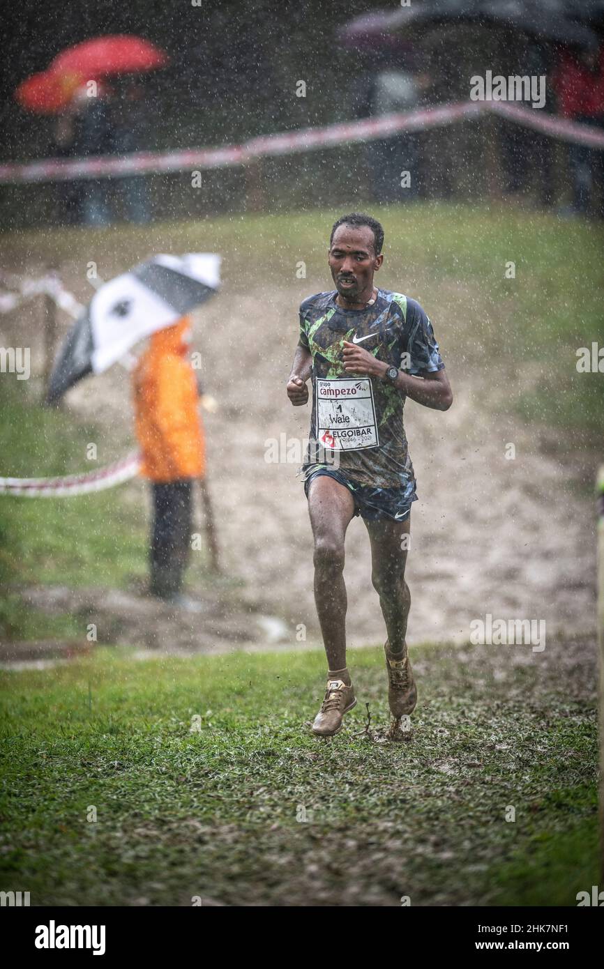 Getnet Wale running in the Elgoibar International Cross Country 2022 ...