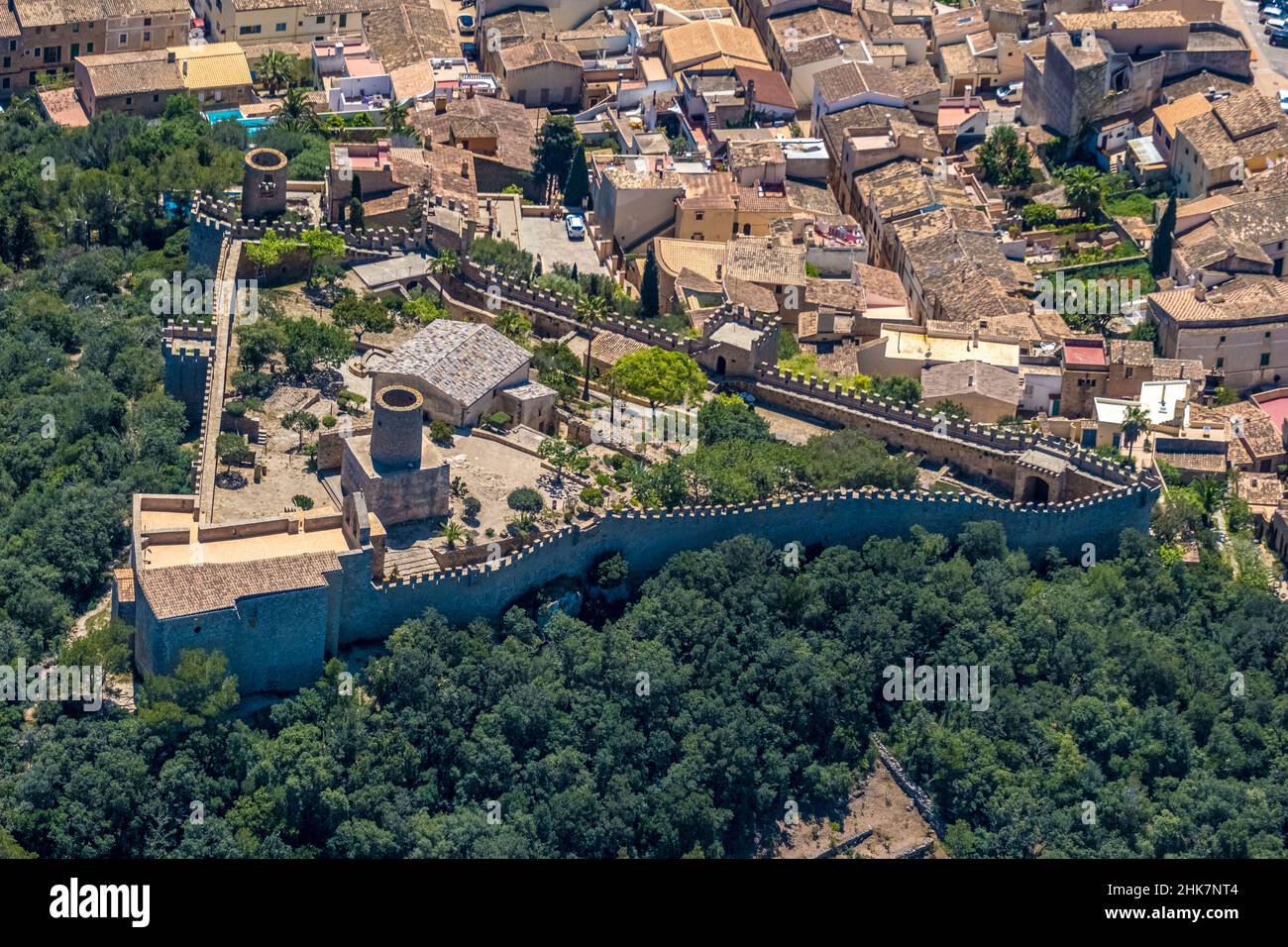Schloss und kirche castell de capdepera hi-res stock photography and ...