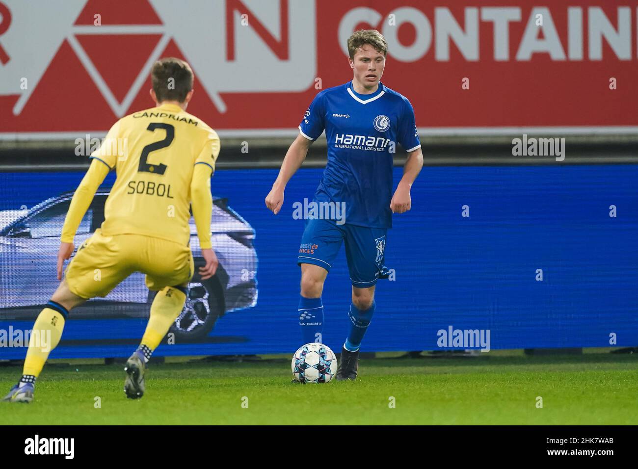 GENT, BELGIUM - FEBRUARY 2: Matisse Samoise of KAA Gent during the ...