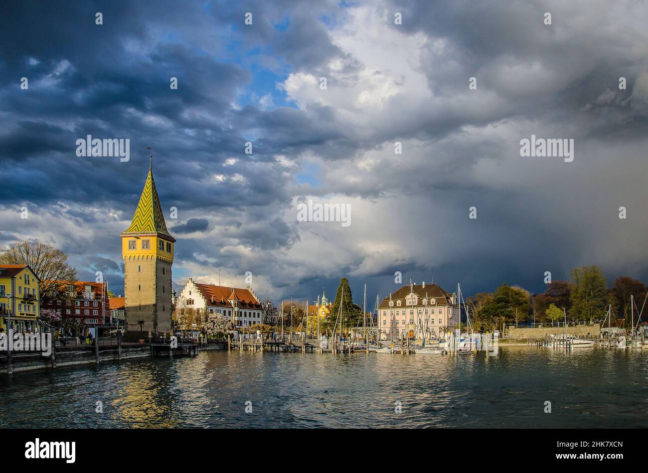 Lindau with its centuries old buildings hi-res stock photography and ...