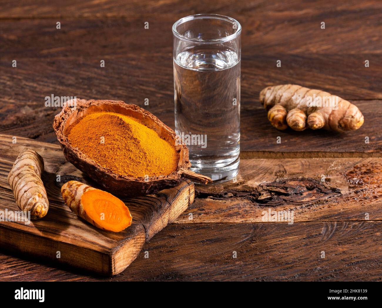 turmeric powder to mix with water - Curcuma longa Stock Photo - Alamy