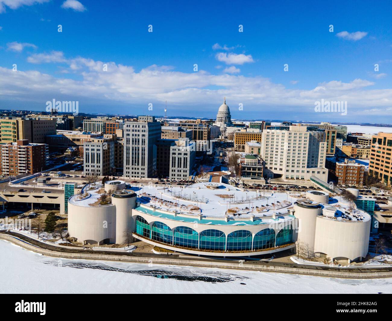 Frank lloyd wright building close up hi-res stock photography and ...