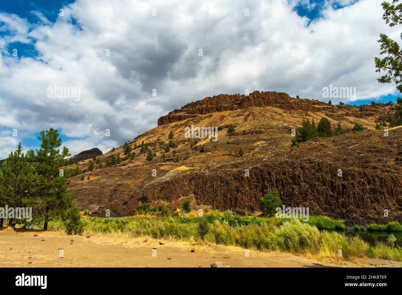 Water runs along natural river hi-res stock photography and images - Alamy