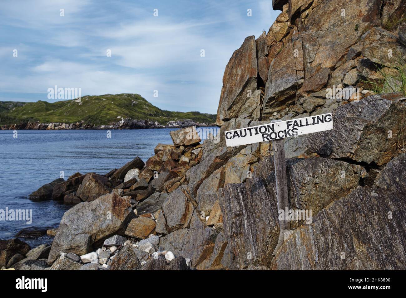 View sign falling rocks hi-res stock photography and images - Alamy