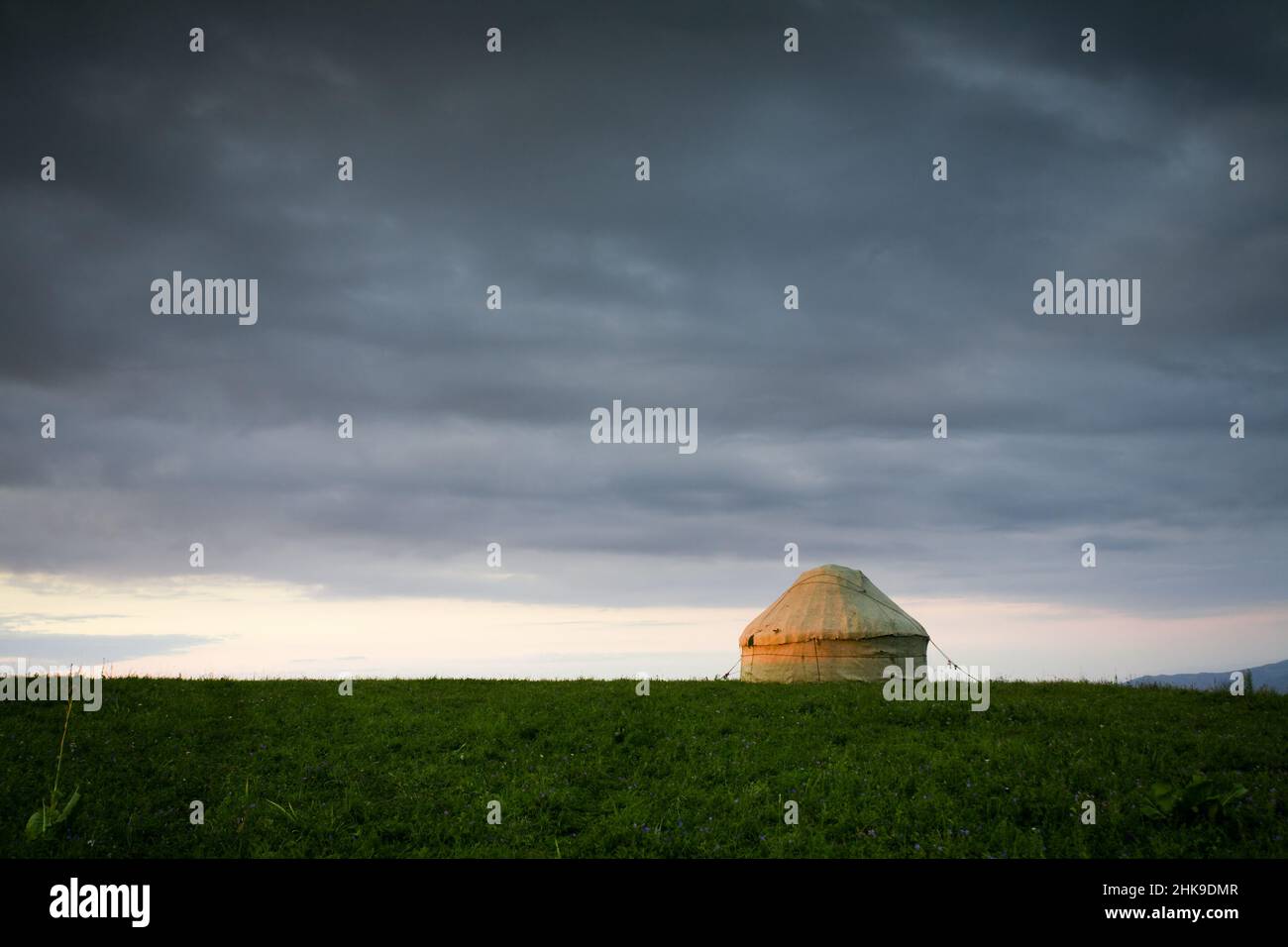 Kazakh yurta hi-res stock photography and images - Alamy