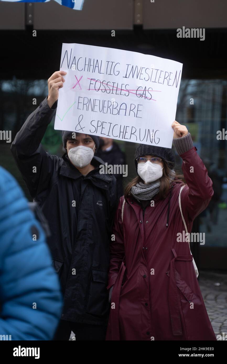Participants with Sign „Sustainable investment, fossil gas (crossed out ...