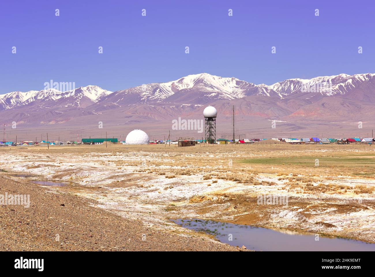 Chui steppe in the Altai Mountains. Radar antennas on the edge of the ...