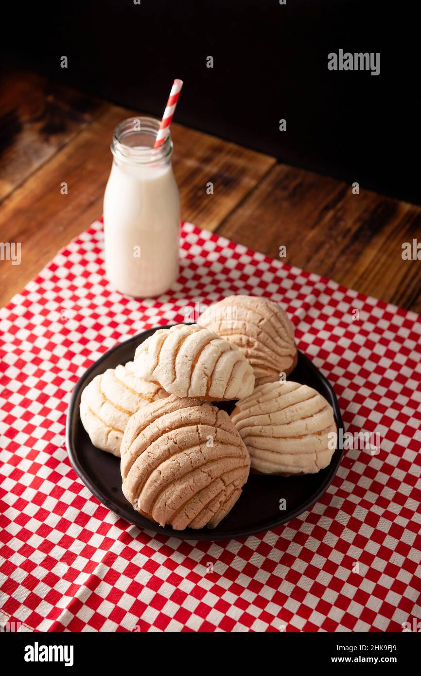 Conchas bread hi-res stock photography and images - Alamy