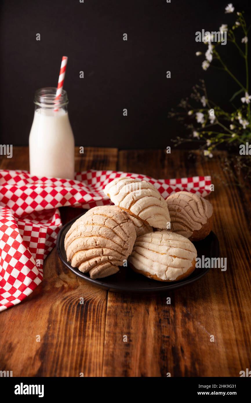 Concha pastry hi-res stock photography and images - Alamy