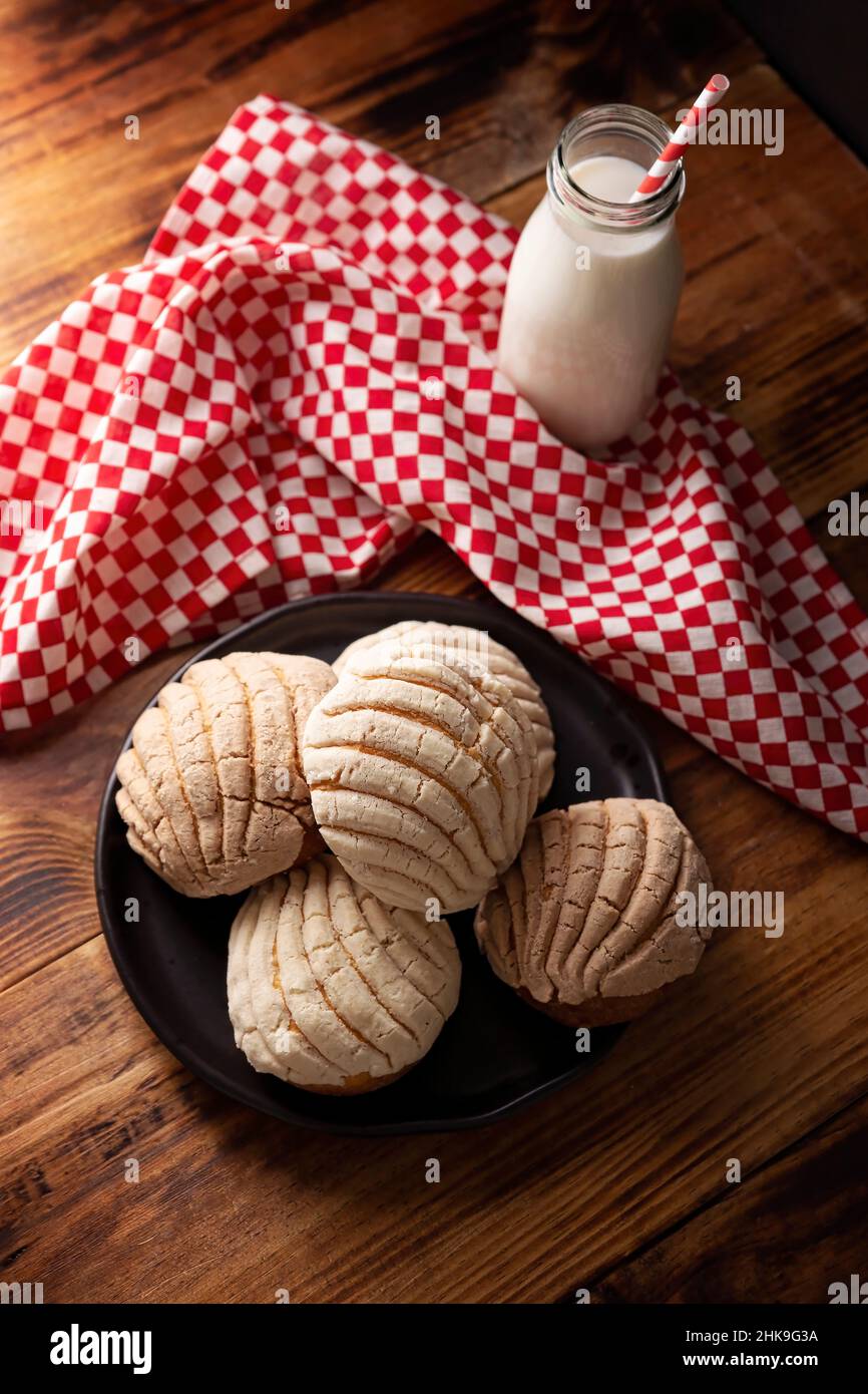 Conchas bread hi-res stock photography and images - Alamy