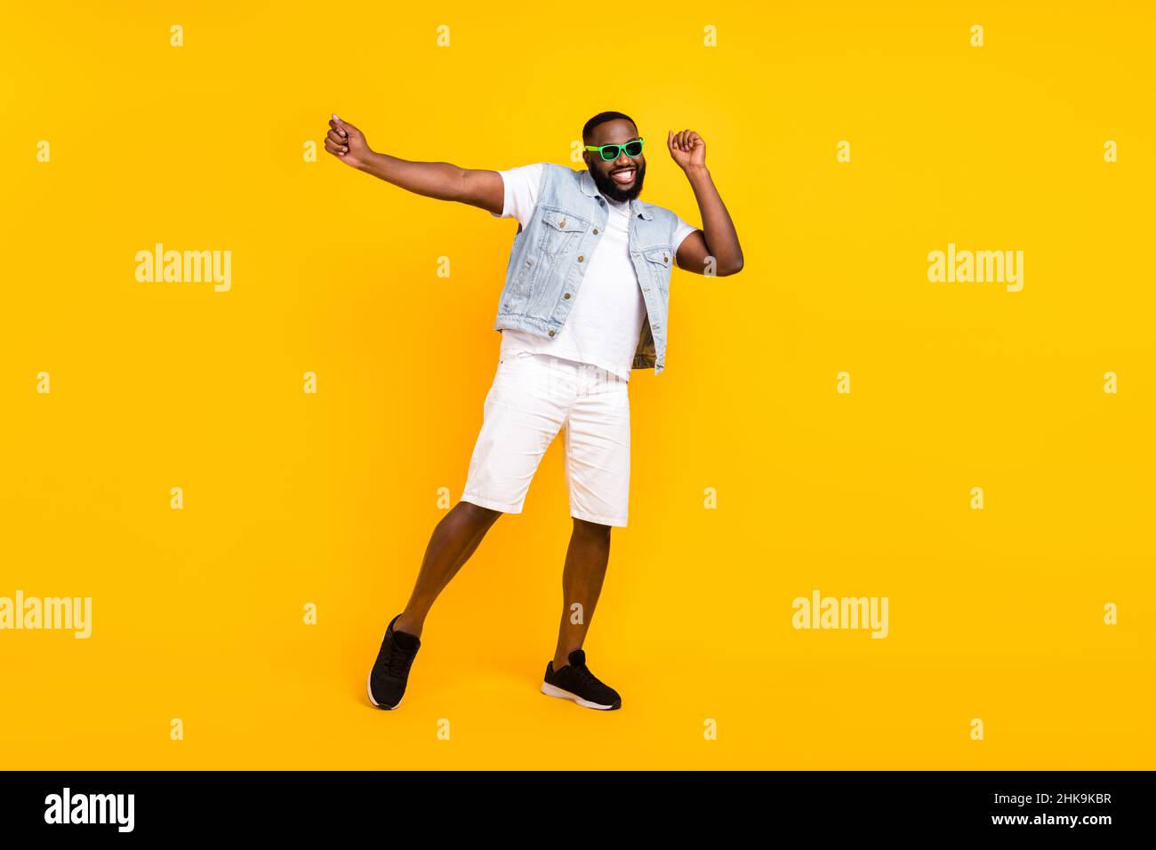 Full length body size view of attractive funky cheerful guy dancing ...