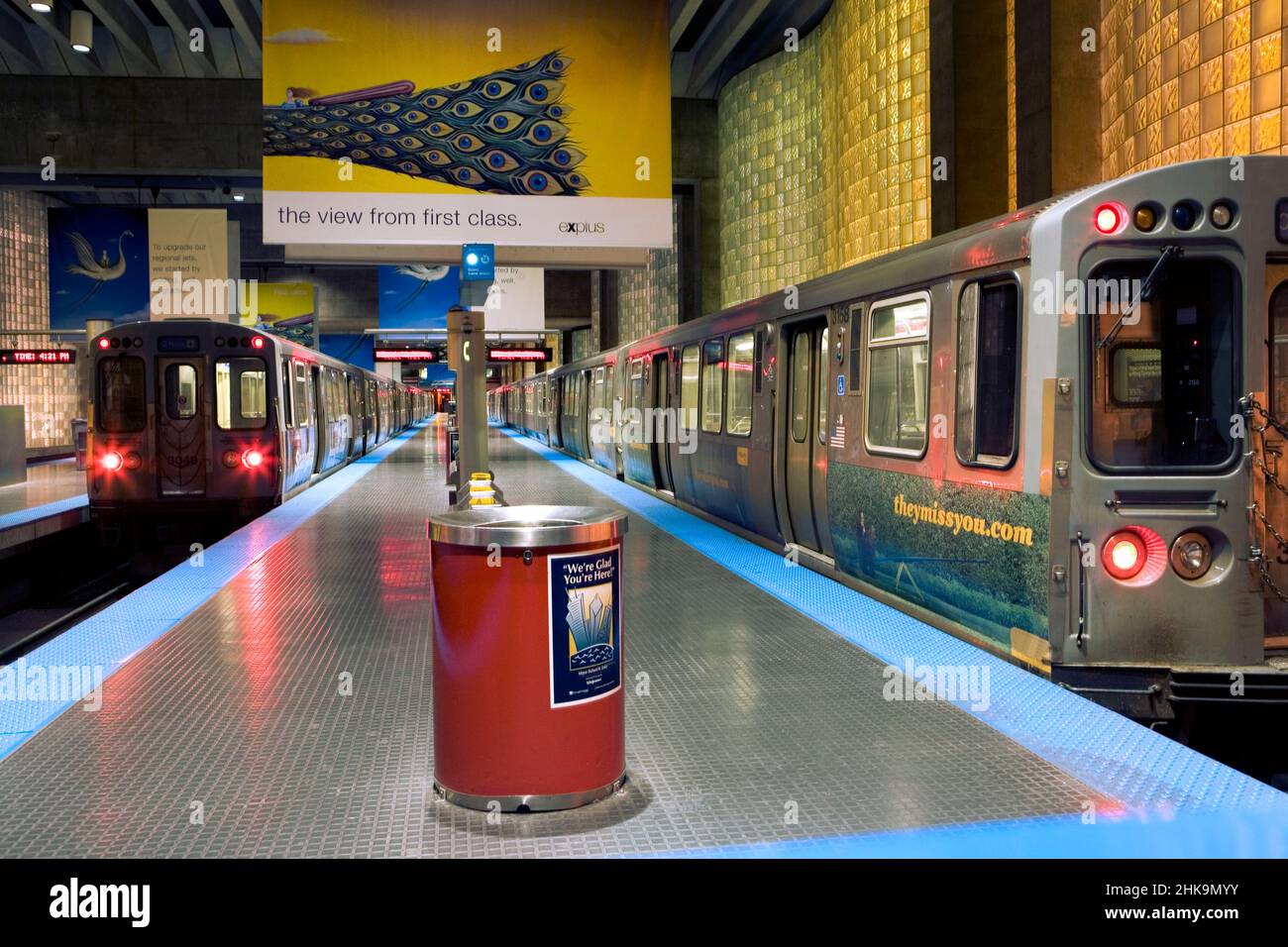 O'hare station chicago hi-res stock photography and images - Alamy