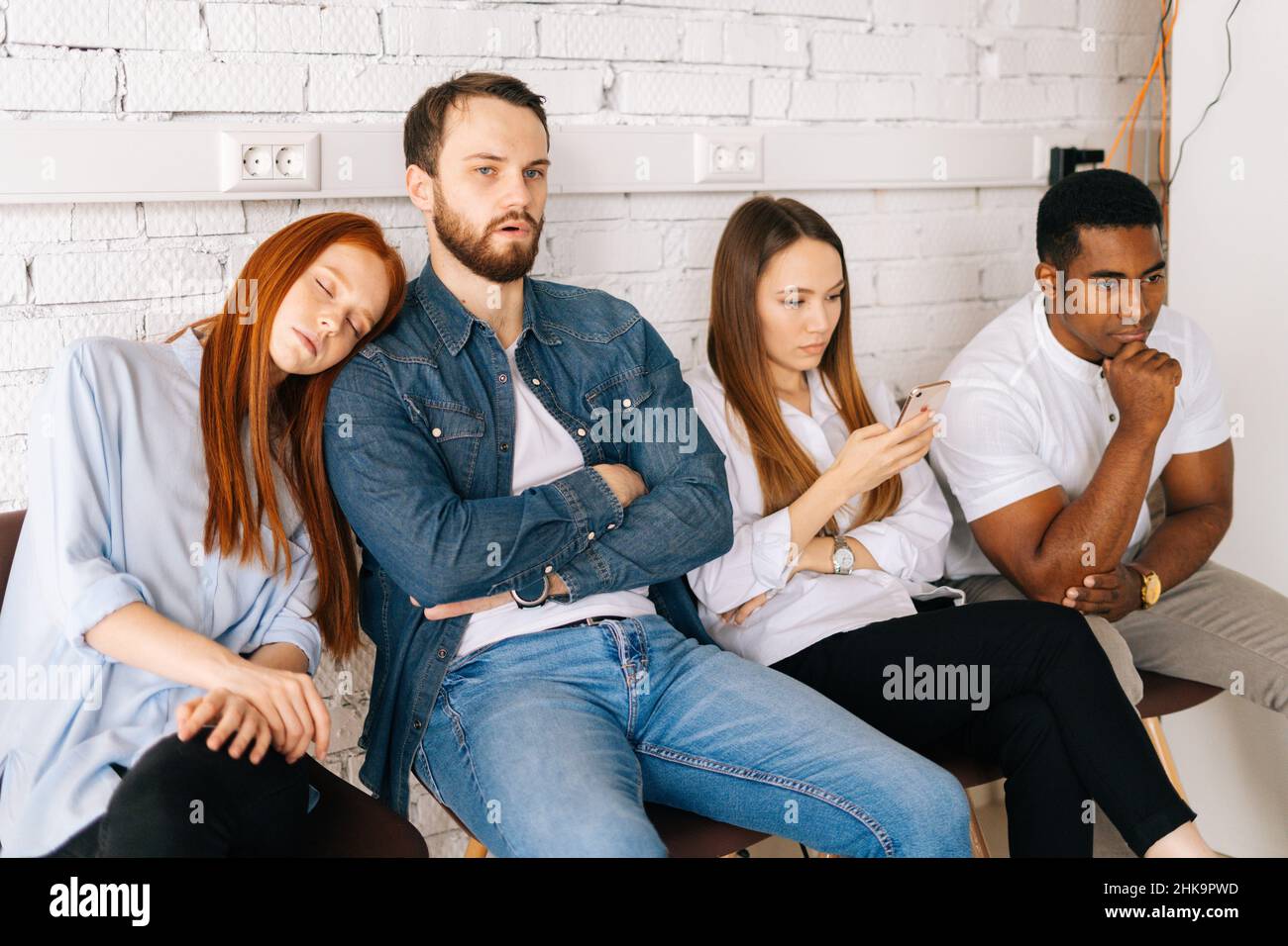 Doctor waiting room queue hi-res stock photography and images - Alamy