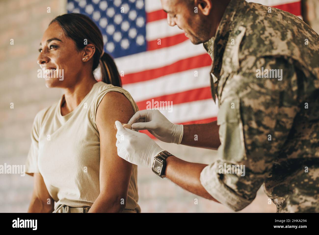 Hospital nurse injection hi-res stock photography and images - Alamy