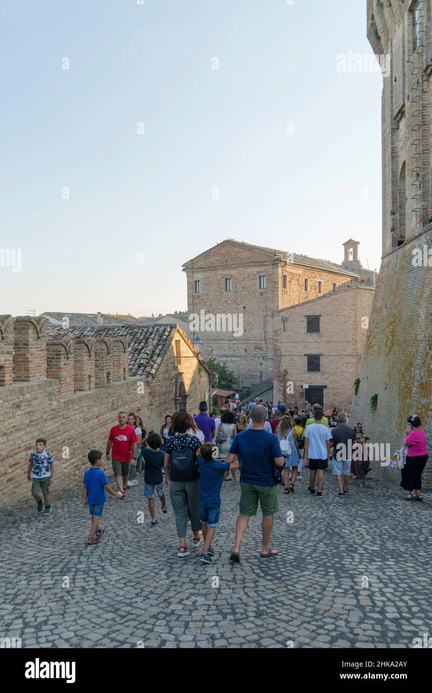 Medieval festivals hi-res stock photography and images - Alamy