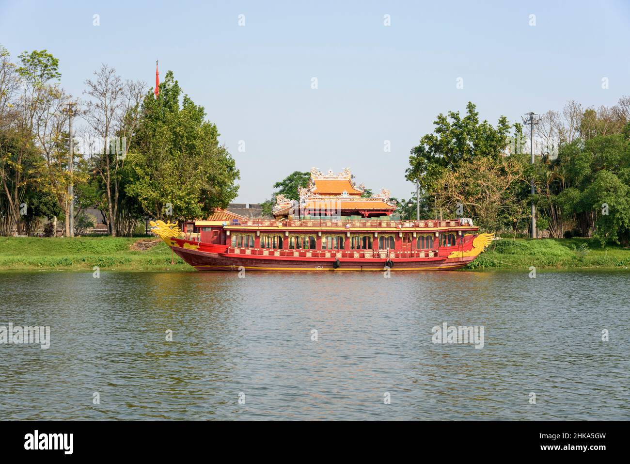 Colourful painted tourist dragon boat on the Perfume River (Song Huong ...