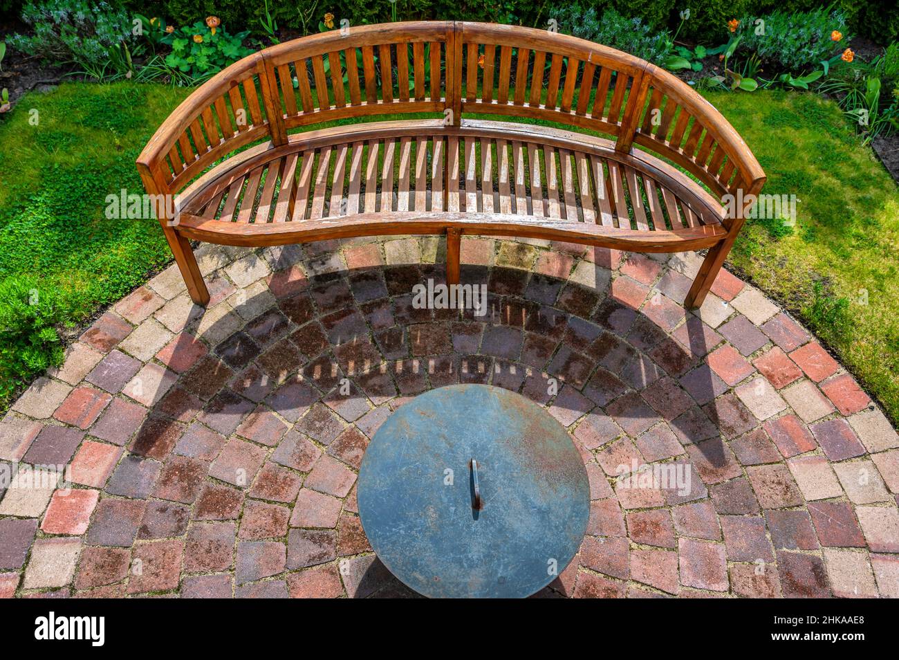 Paving circle hi-res stock photography and images - Alamy