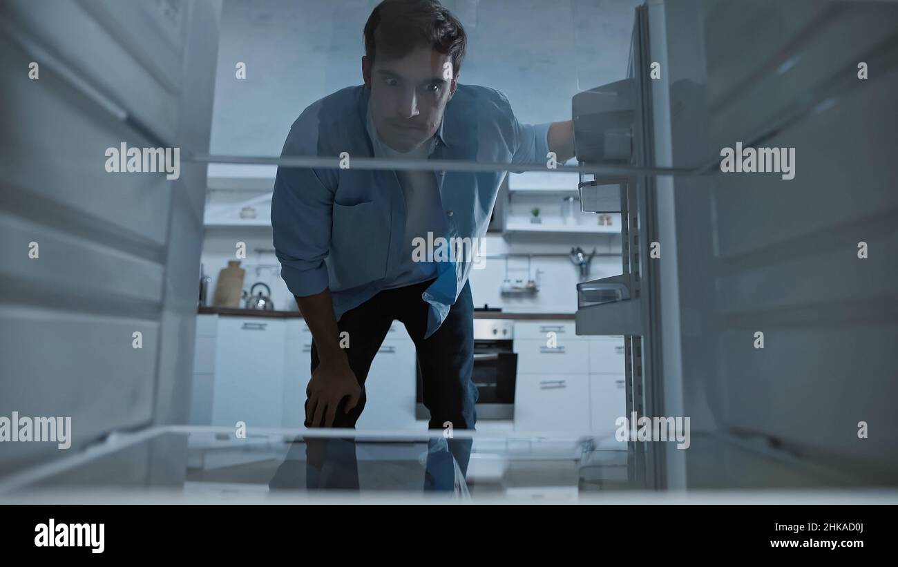 Empty fridge man hi-res stock photography and images - Alamy