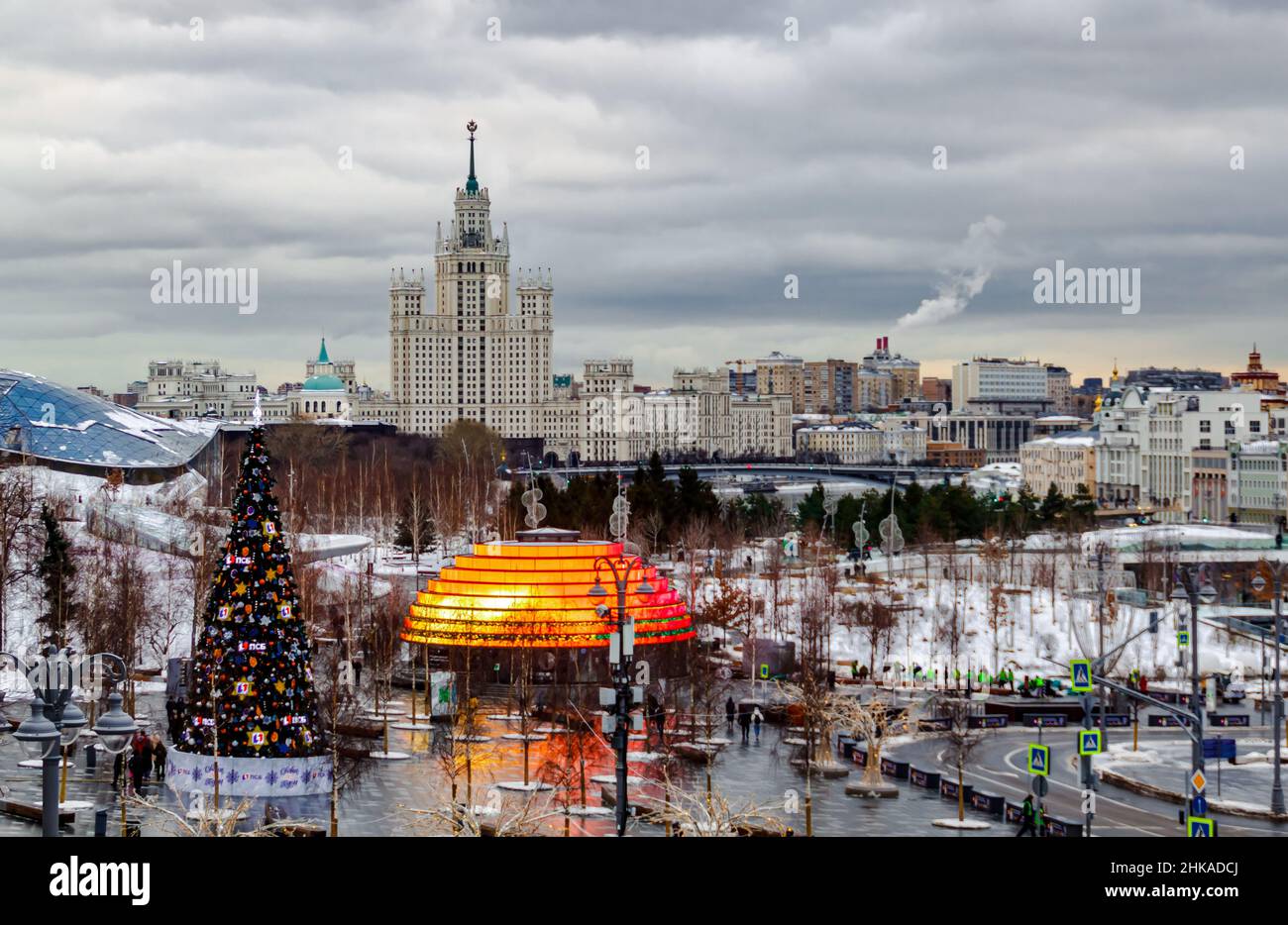 Winter living on streets hi-res stock photography and images - Alamy