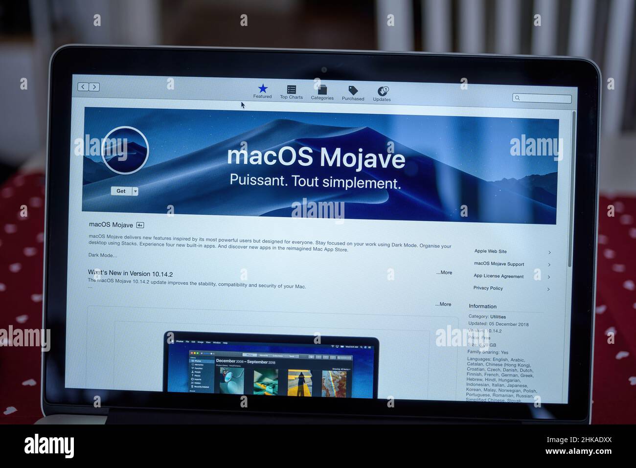 London, United Kingdom - Dec 25, 2018: Tilt-shift lens on the ...