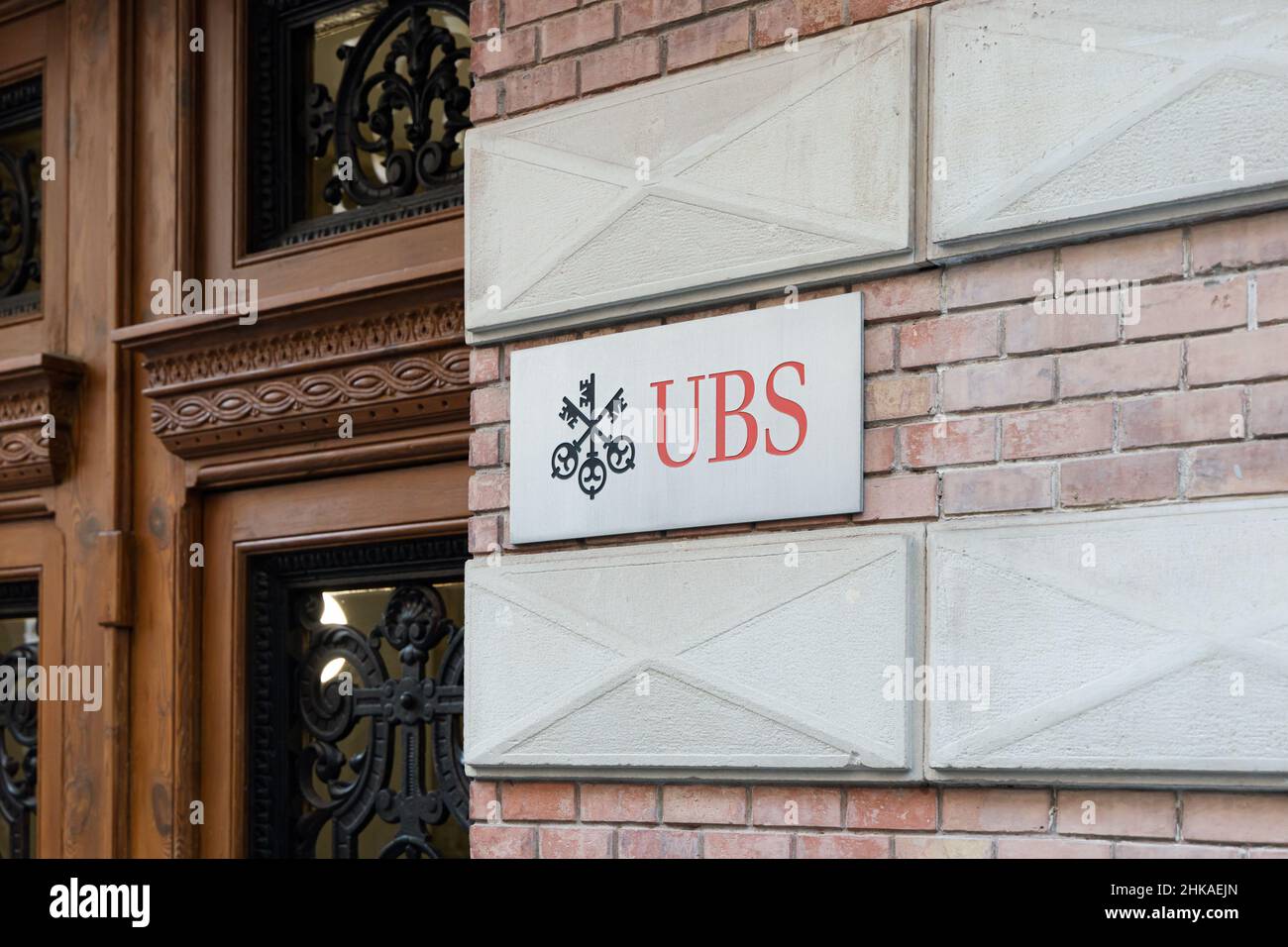 Red ubs logo hi-res stock photography and images - Alamy