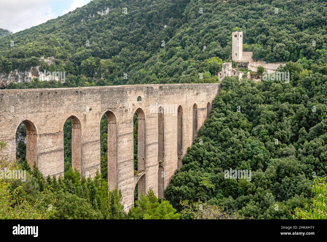 Spoleto ancient roman arch hi-res stock photography and images - Alamy