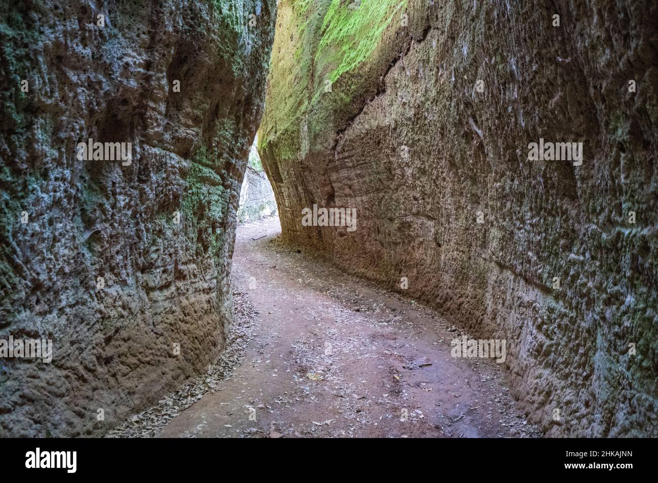 Sovana vie cave hi-res stock photography and images - Alamy