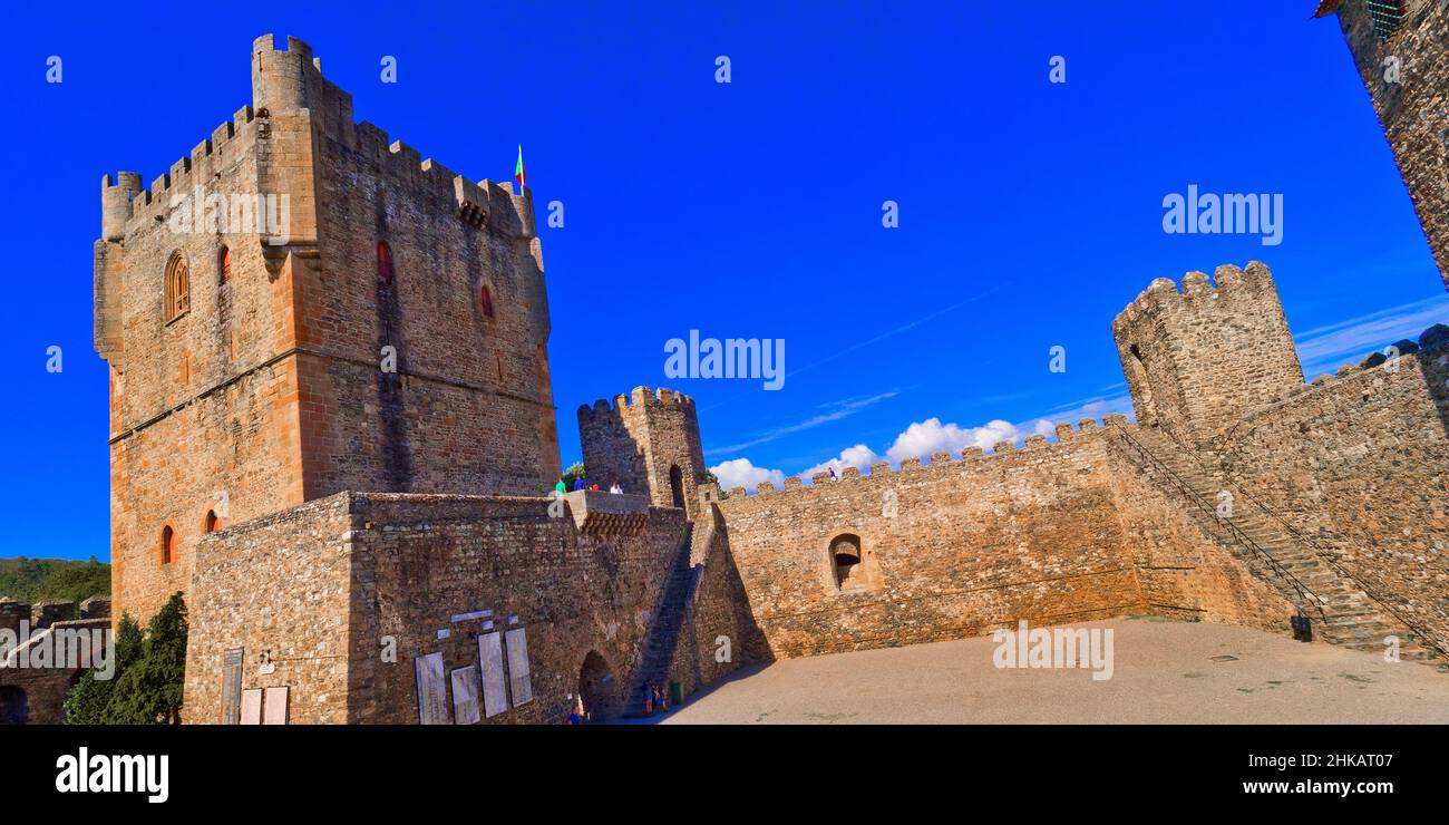 A 13th century citadel castle hi-res stock photography and images - Alamy