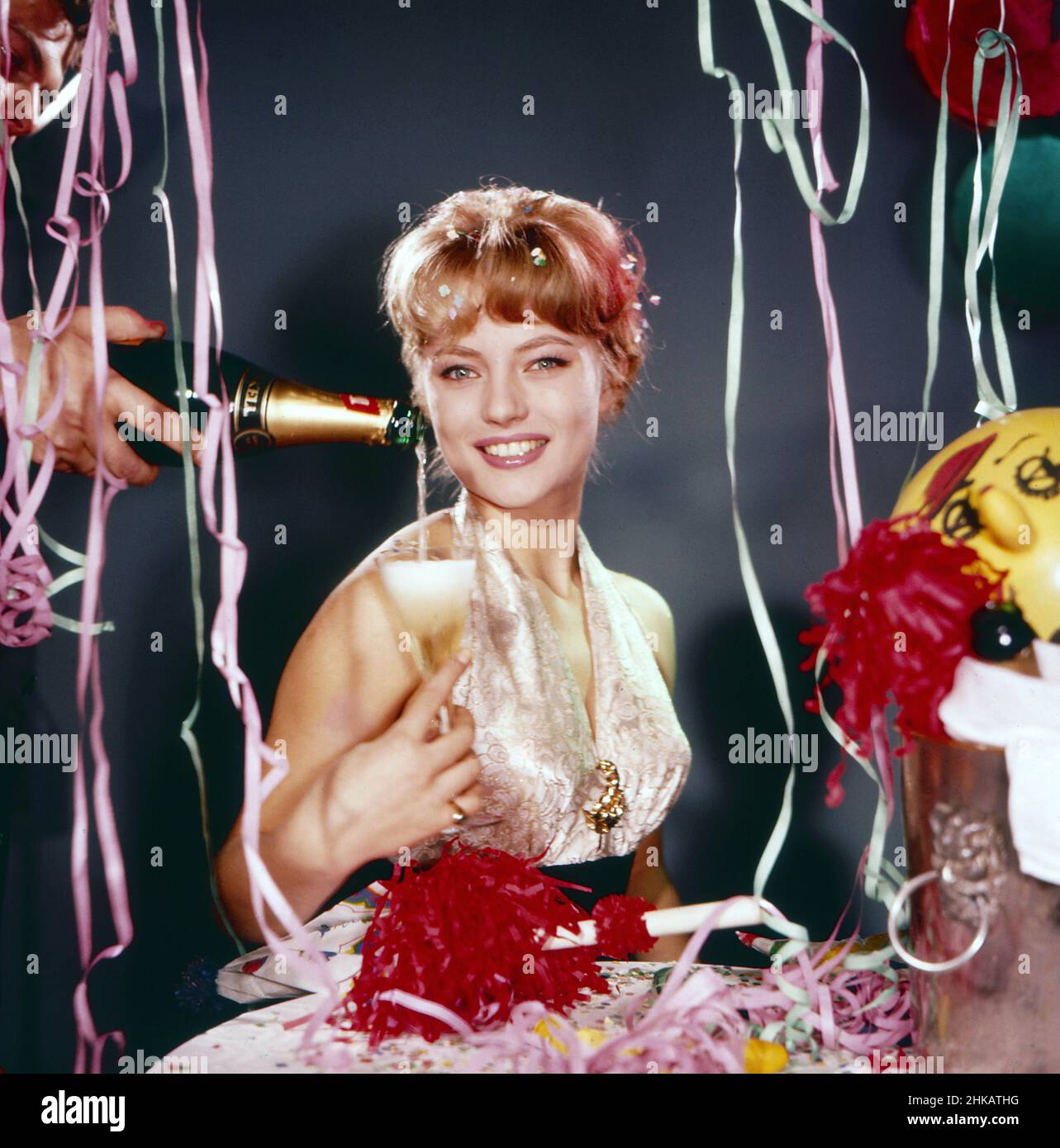 Karin Baal, deutsche Fernseh-, Film- und Bühnenschauspielerin ...