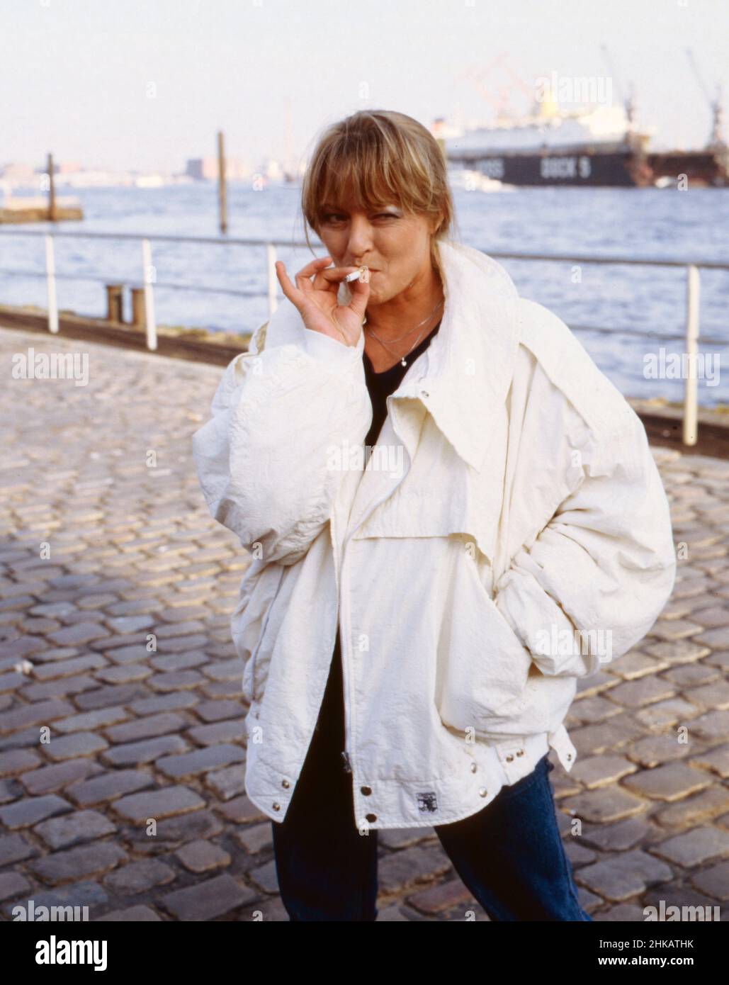 Karin Baal, deutsche Fernseh-, Film- und Bühnenschauspielerin, bei ...