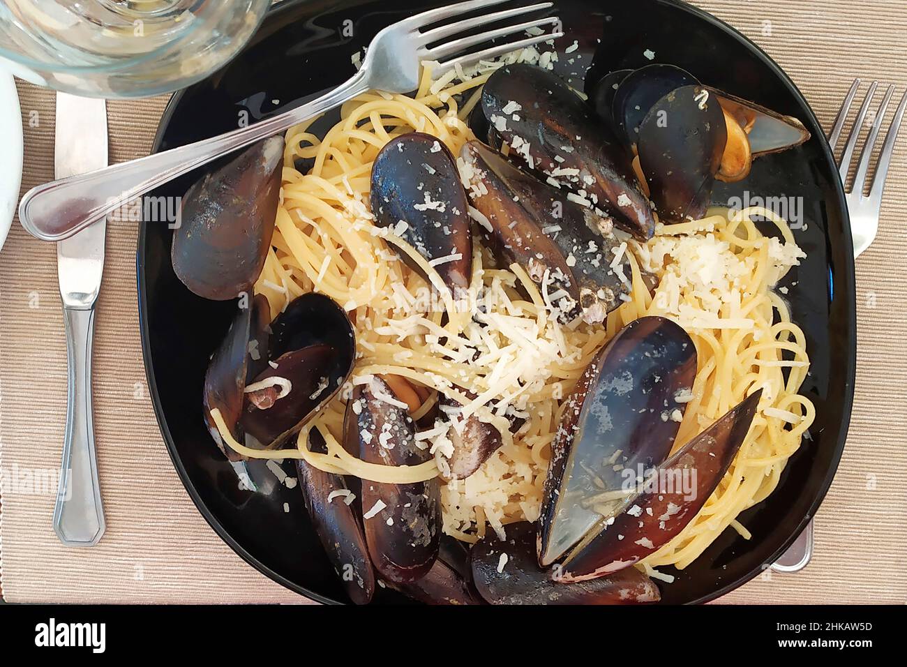 Spaghetti pasta with mussels and pecorino cheese, Italy, Europe Stock ...
