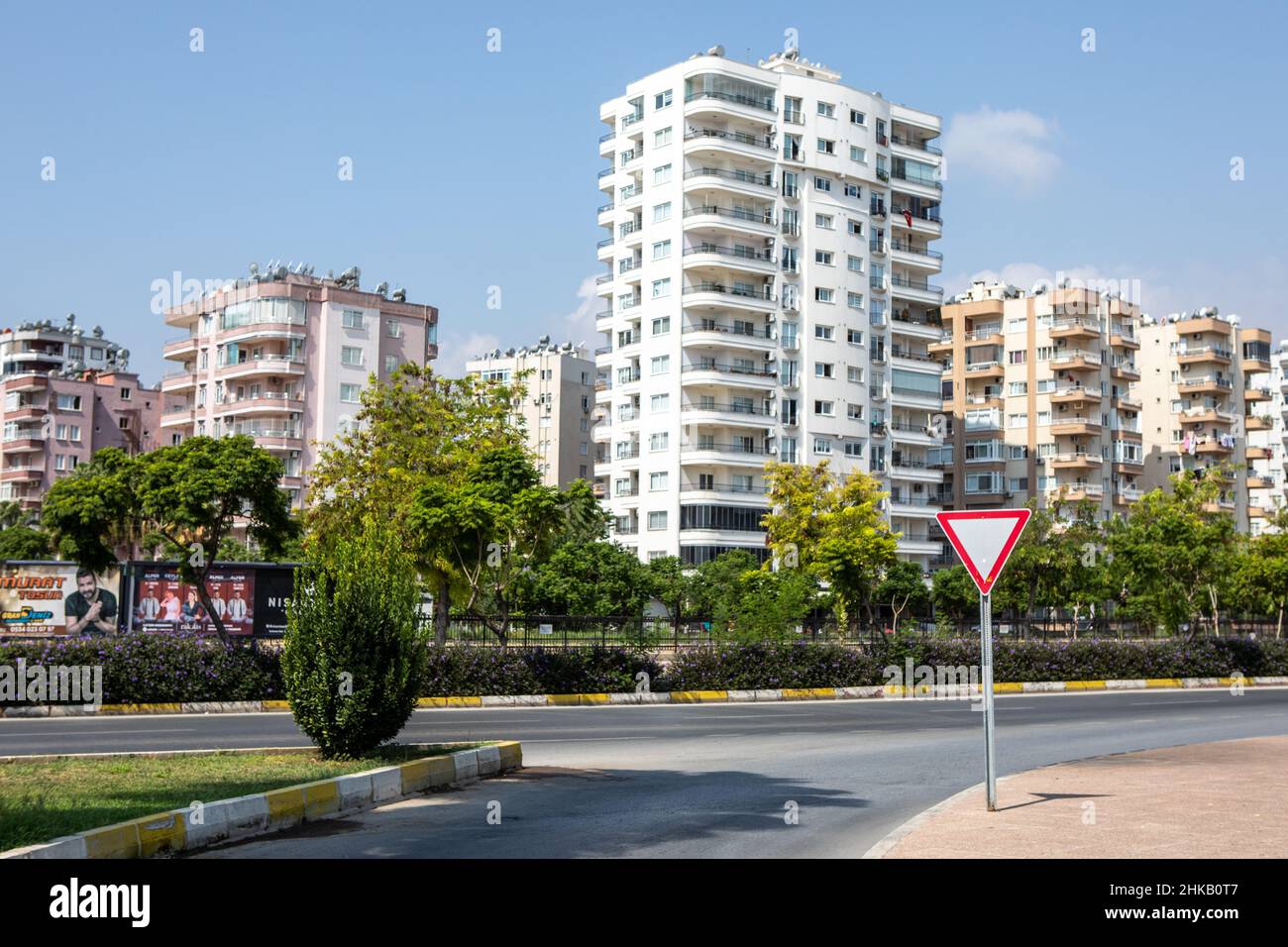 Mersin, Turkey – November 2020. sunny beach and promenade at Mersin ...