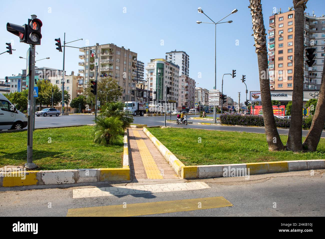 Mersin, Turkey – November 2020. sunny beach and promenade at Mersin ...