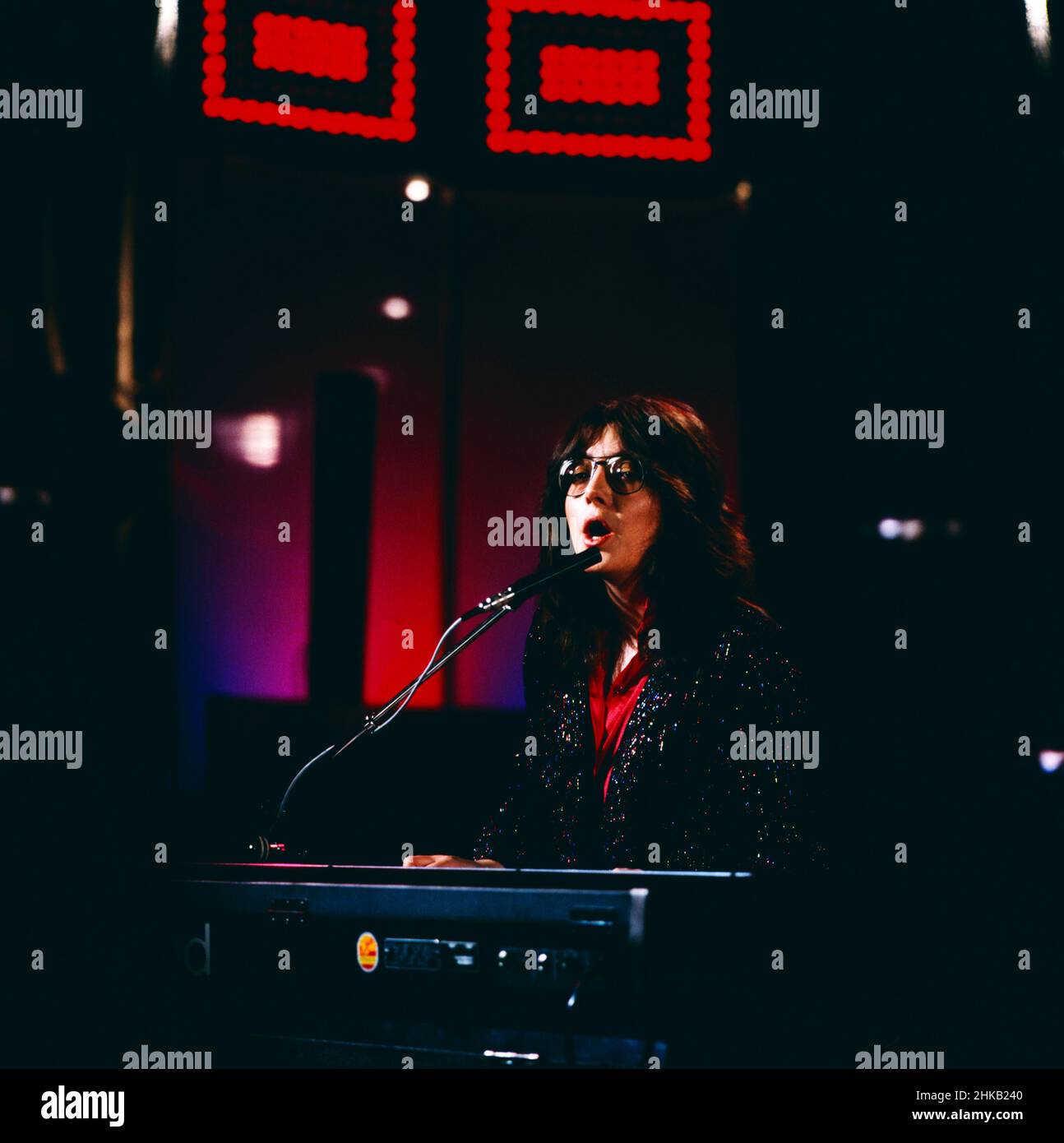 Susan Fassbender, englische Pop und New Wave Musikerin, singt ihren Hit ...