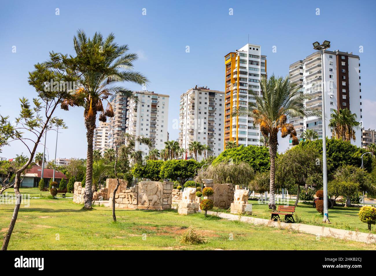 Mersin, Turkey – November 2020. sunny beach and promenade at Mersin ...