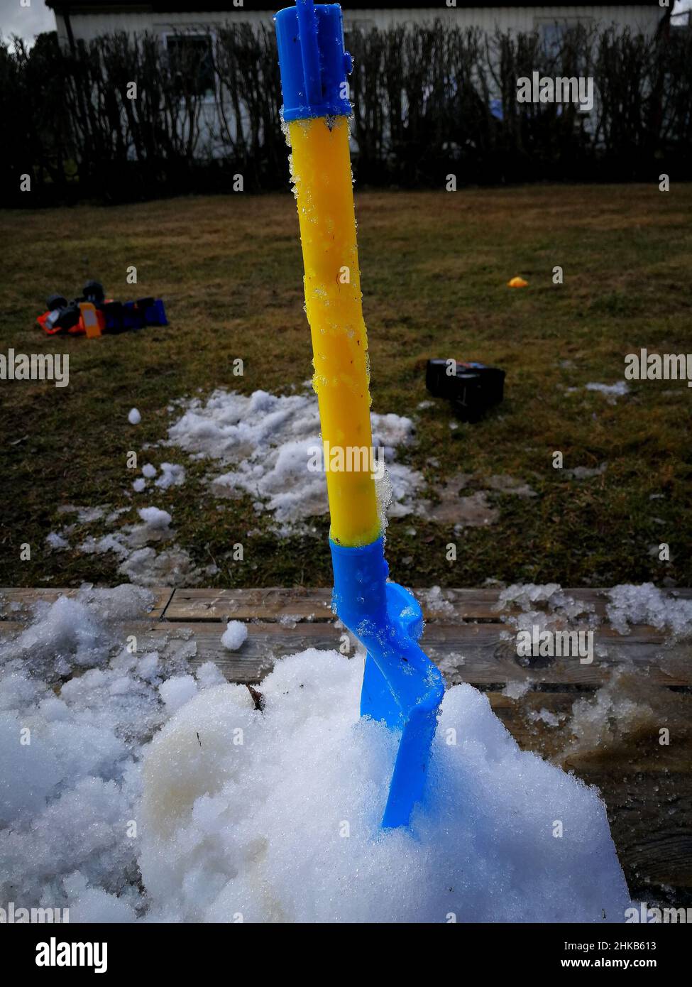 Kids spade hi-res stock photography and images - Alamy